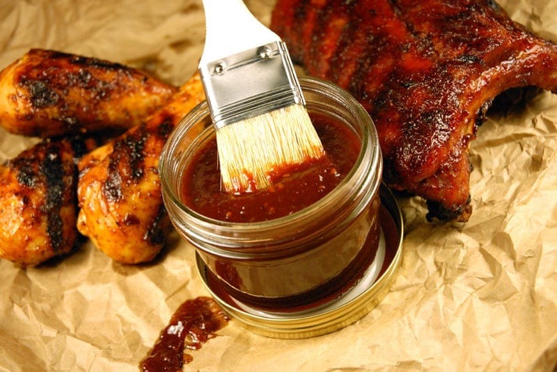 When to Put BBQ Sauce on Chicken: A Tremendous Guide for Grillardins ...